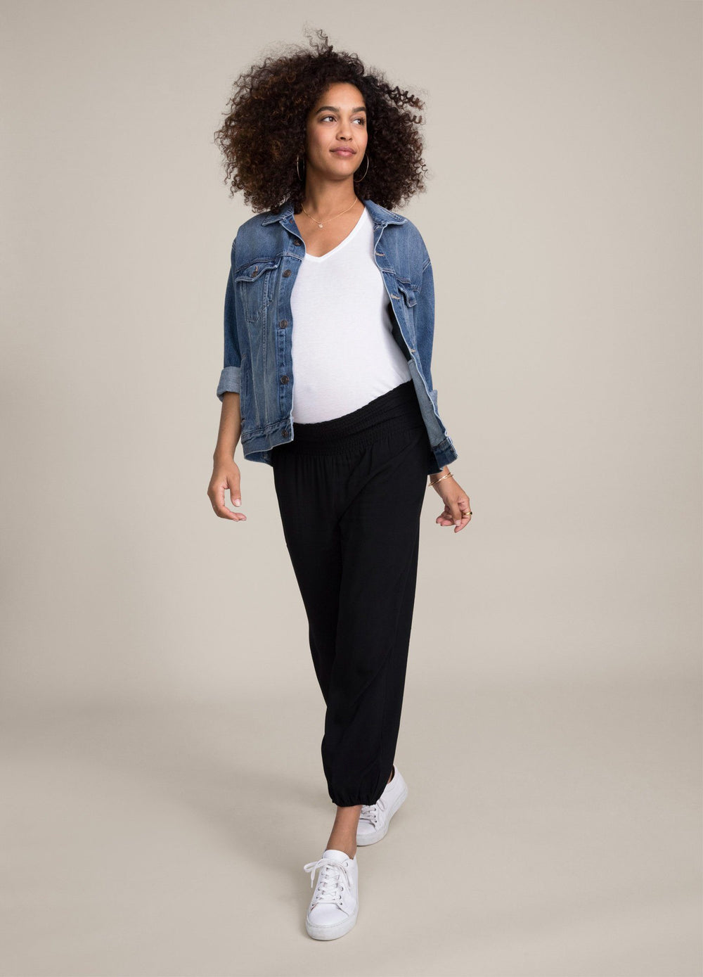 Fitted Vee - Maternity Short Sleeve V-Neck | HATCH Collection